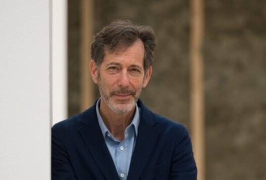 Top 5 International Curators You Should Know - Artinfoland Magazine